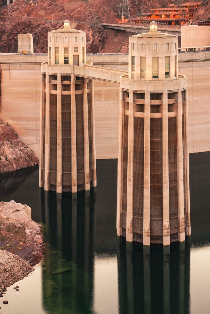 The Hoover Dam - World Rivers